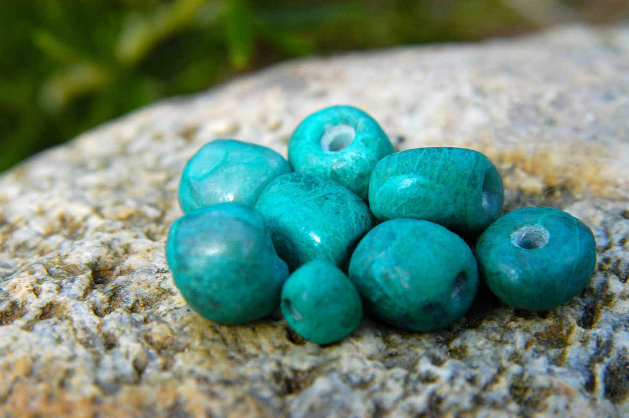 ABOUT – MANITOU BEADS